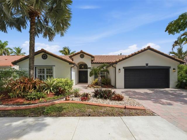 4 bedroom luxury Villa for sale in Weston, Florida