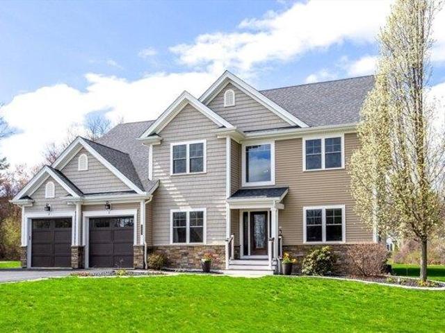 4 bedroom, Lunenburg MA 01462 102634999