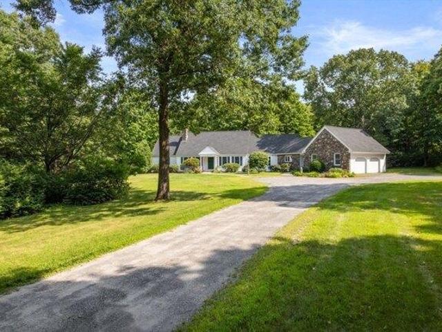 4 bedroom, Lunenburg MA 01462 105115858