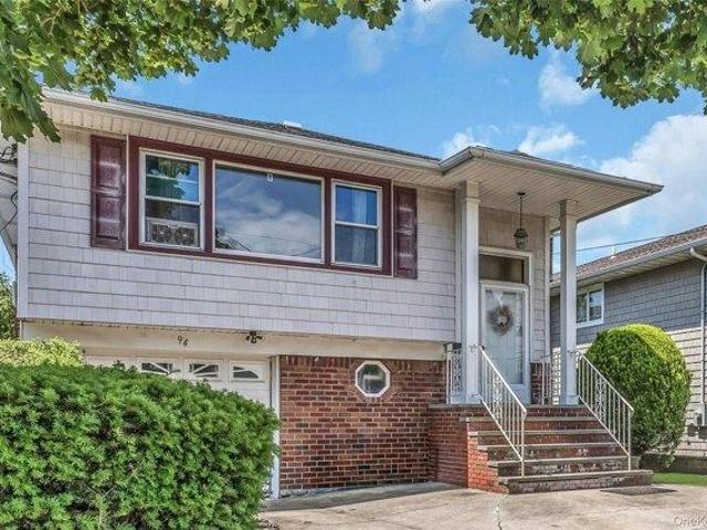 4 bedroom, Lynbrook NY 11563 103605338