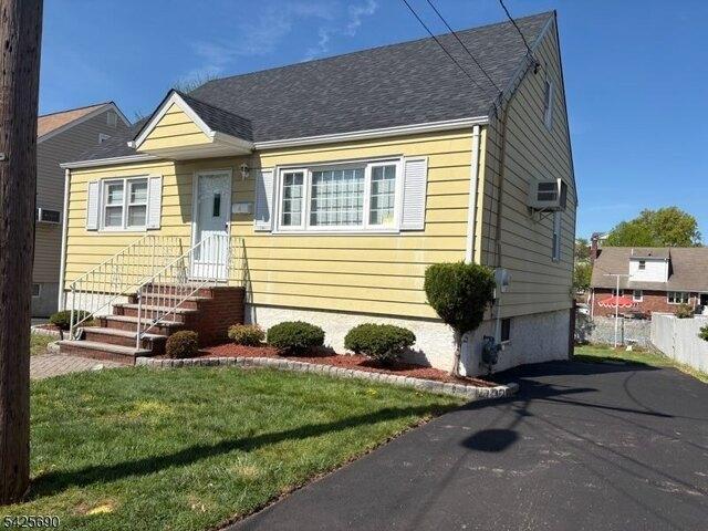 4 bedroom, Lyndhurst NJ 07071 102723994