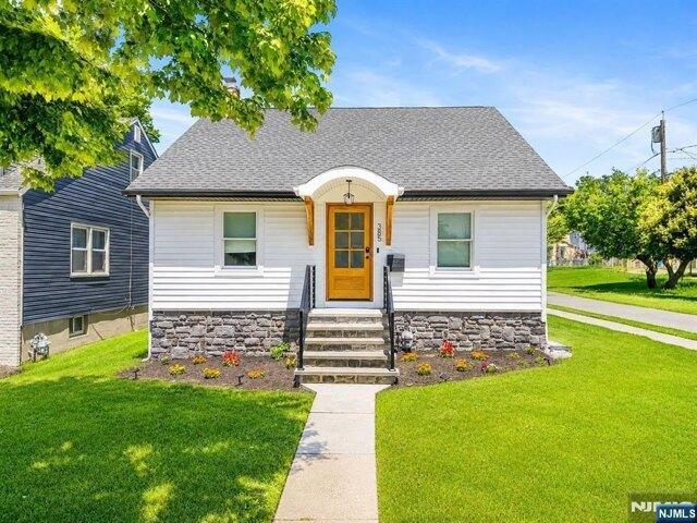 4 bedroom, Lyndhurst NJ 07071 103160905