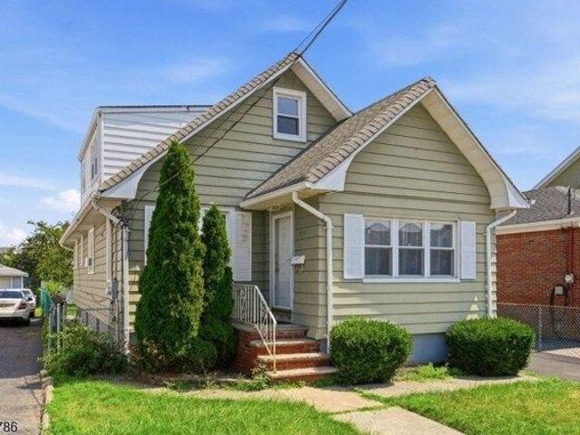 4 bedroom, Lyndhurst NJ 07071 105141045