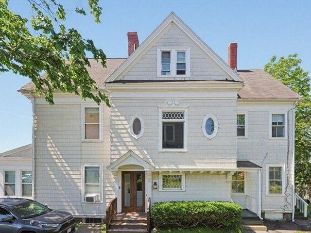 4 bedroom, Lynn MA 01902 105160163