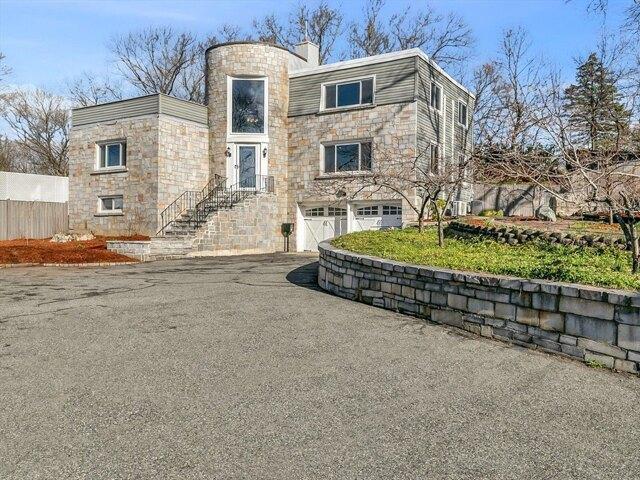 4 bedroom, Lynn MA 01904 LS103020152