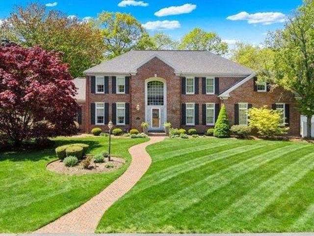 4 bedroom, Lynnfield MA 01940 104833546