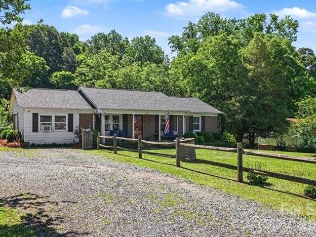 4 bedroom, Mount Holly NC 28120 103600530