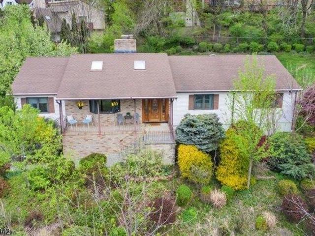 4 bedroom, Mountainside NJ 07092 101799778