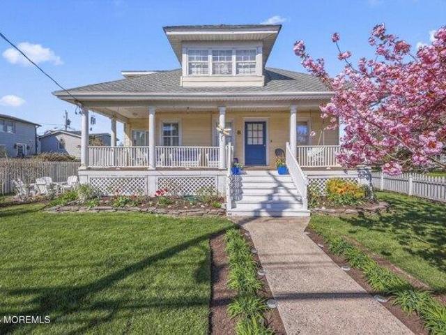 4 bedroom, Monmouth Beach NJ 07750 LS102215907