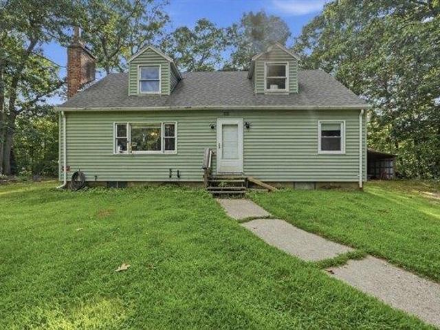 4 bedroom, Montague MA 01351 105126017