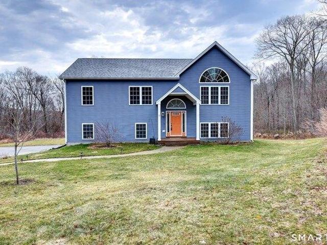 4 bedroom, Montville CT 06370 102318202