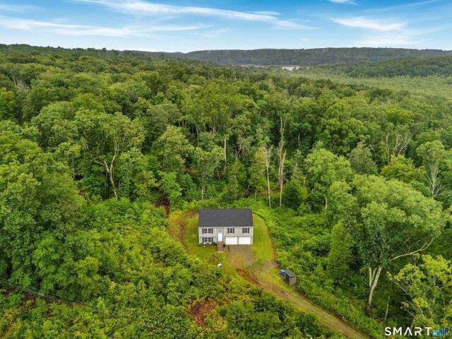 4 bedroom, Montville CT 06370 104946854
