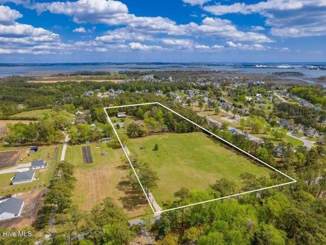 4 bedroom, Morehead City NC 28557 92735040