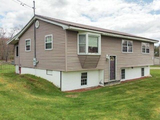 4 bedroom, Mattawamkeag ME 04459 102447885