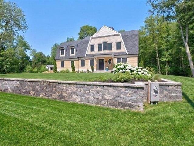 4 bedroom, Mattapoisett MA 02739 105080633