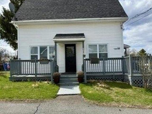 4 bedroom, Madawaska ME 04756 102475318
