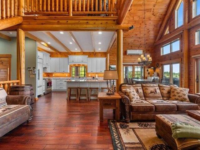 4 bedroom, Madison NH 03849 103248597
