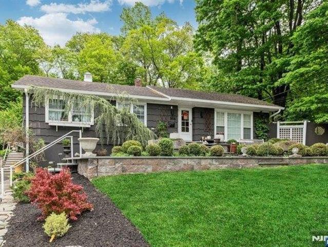 4 bedroom, Mahwah NJ 07430 104851230