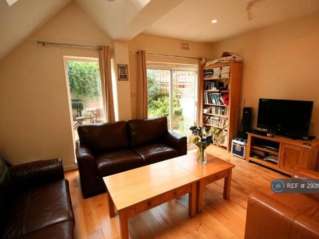 4 bedroom maisonette to rent