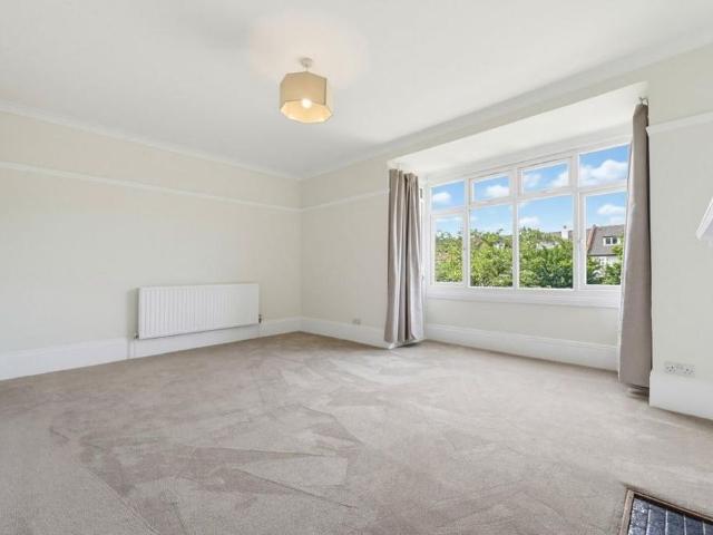 4 bedroom maisonette to rent