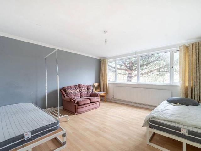 4 bedroom maisonette to rent