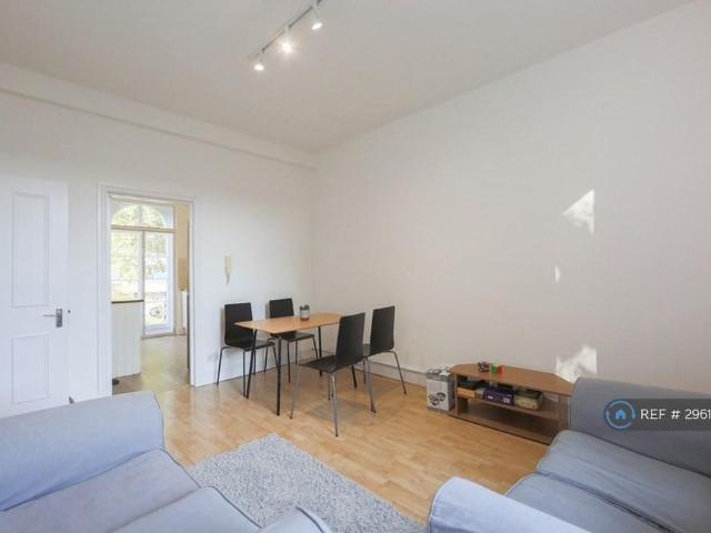 4 bedroom maisonette to rent