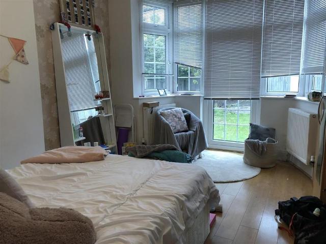 4 bedroom maisonette to rent