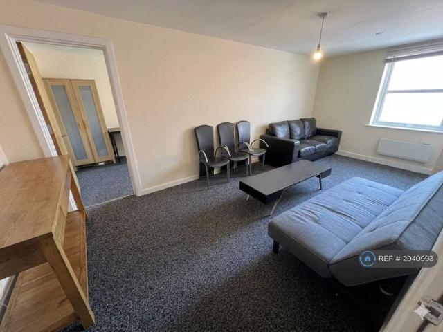 4 bedroom maisonette to rent