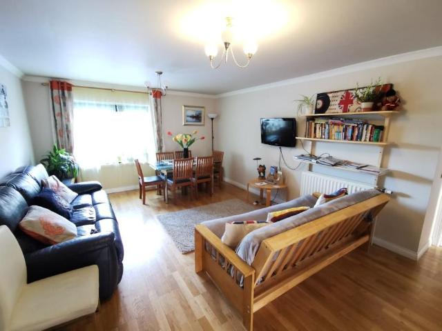 4 bedroom maisonette to rent
