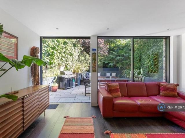 4 bedroom maisonette to rent