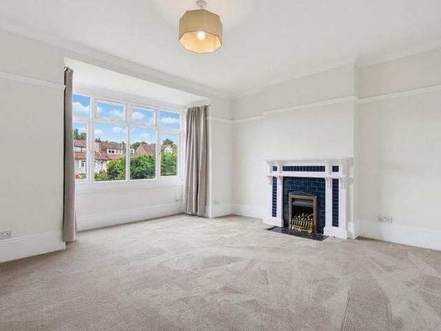 4 bedroom maisonette to rent
