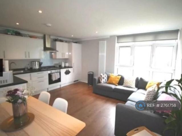 4 bedroom maisonette to rent