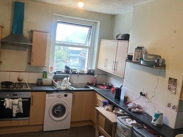 4 bedroom maisonette to rent