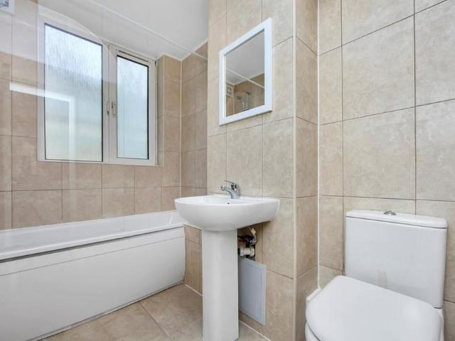 4 bedroom maisonette to rent