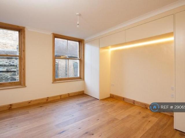 4 bedroom maisonette to rent