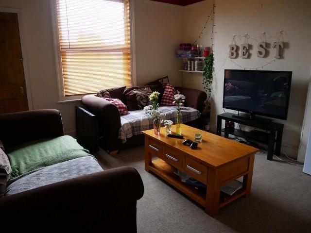 4 bedroom maisonette to rent