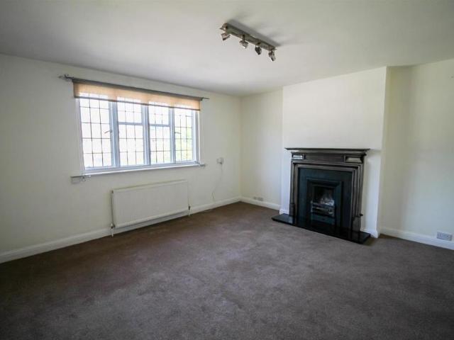 4 bedroom maisonette to rent