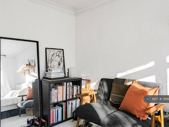 4 bedroom maisonette to rent