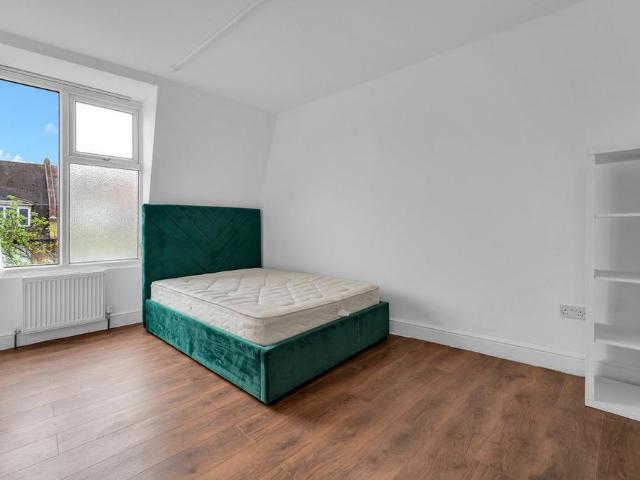 4 bedroom maisonette to rent