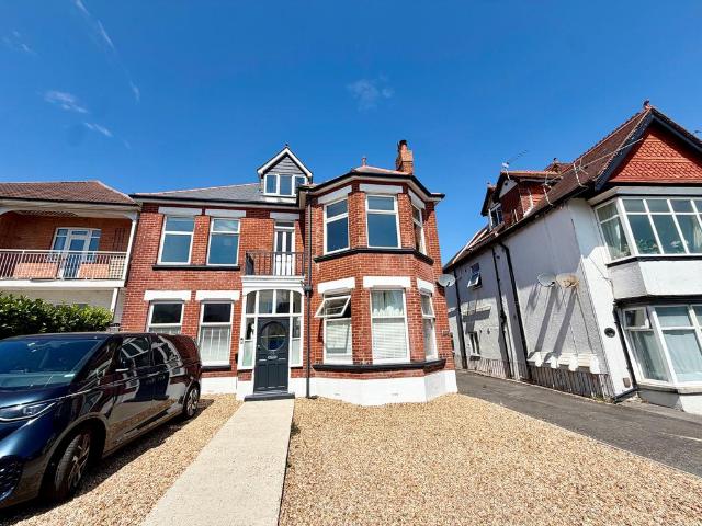 4 bedroom maisonette to rent