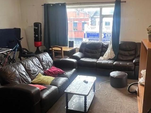 4 bedroom maisonette to rent