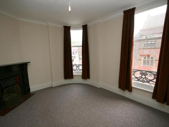 4 bedroom maisonette to rent