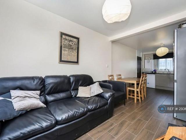 4 bedroom maisonette to rent