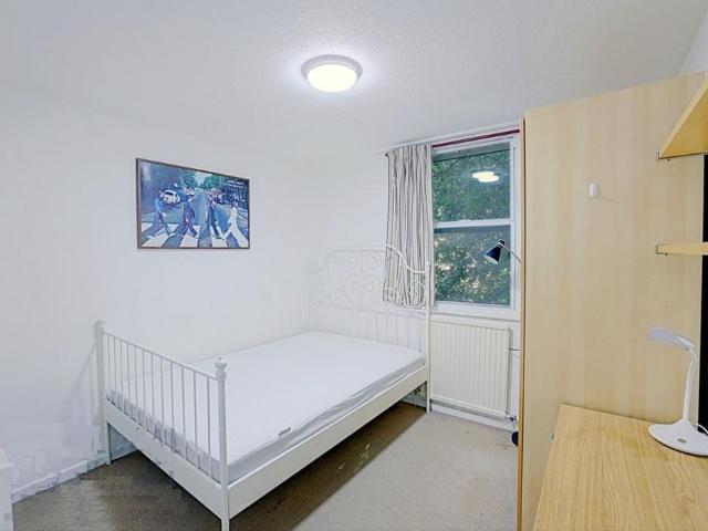 4 bedroom maisonette to rent