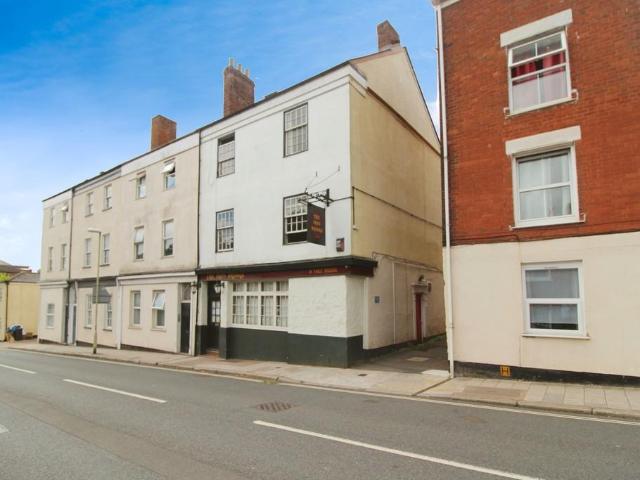 4 bedroom maisonette to rent