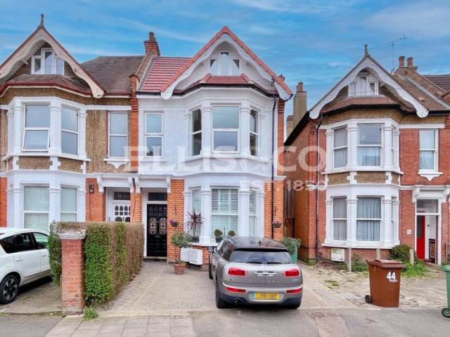 4 bedroom maisonette to rent