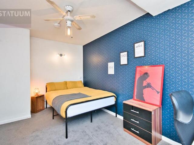 4 bedroom maisonette to rent