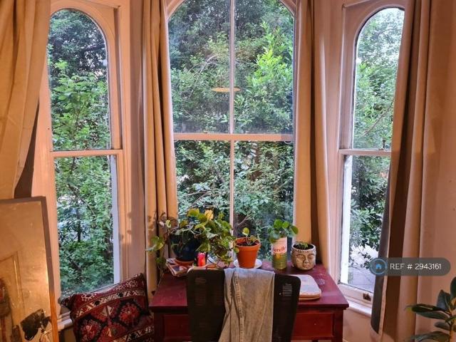 4 bedroom maisonette to rent