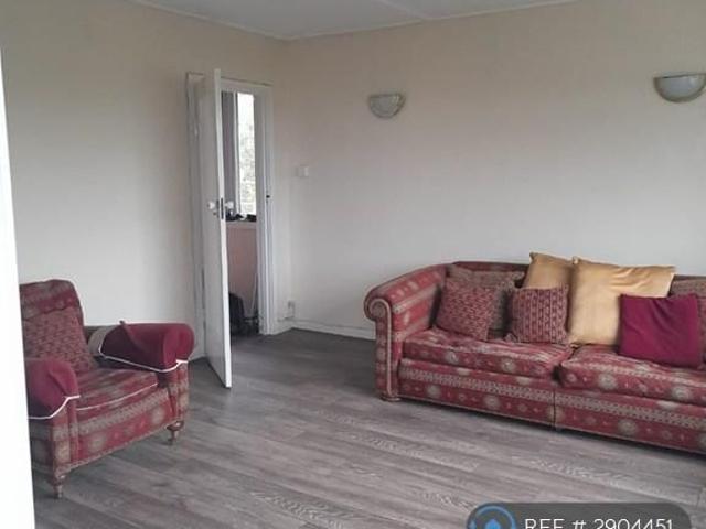 4 bedroom maisonette to rent