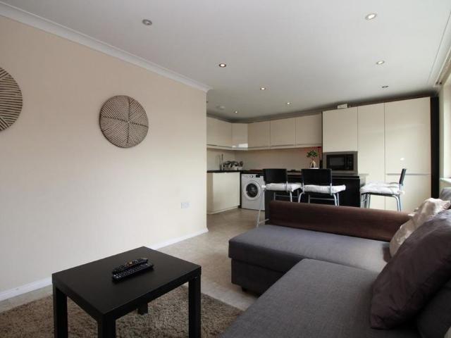 4 bedroom maisonette to rent